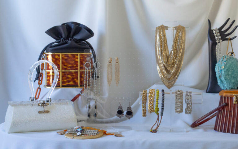 Victorian Trading Company Website - Clothing, Jewelry, and Home Decor